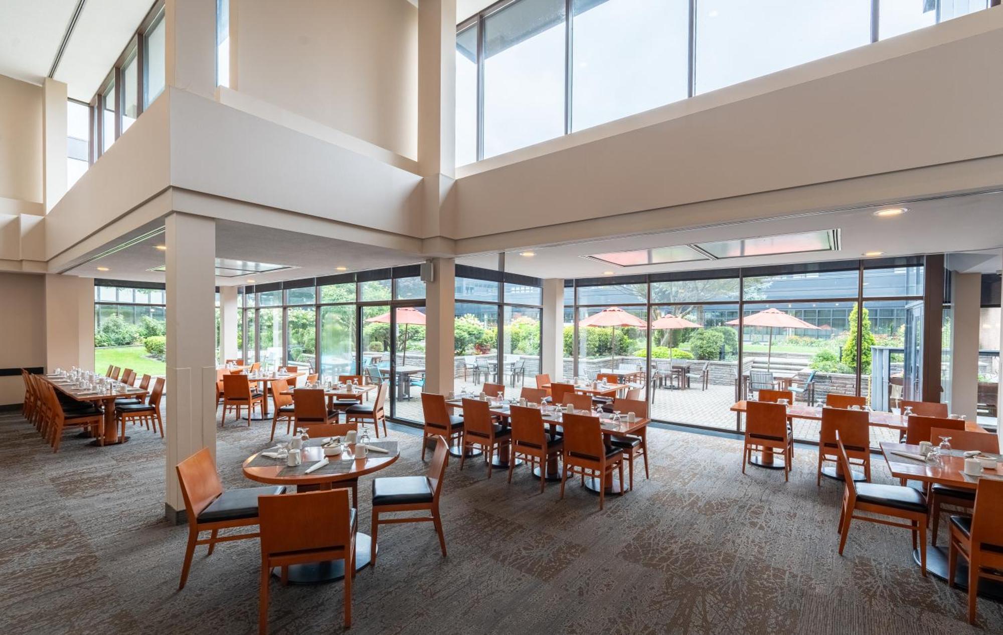 DEV HOTEL AND CONFERENCE CENTRE | ⋆⋆⋆ | CORNWALL, CANADA | SEASON DEALS ...
